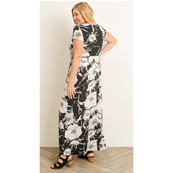 Gilli | Dresses | Gilli Stitch Fix Plus Black Floral Wrap Maxi Dress ...